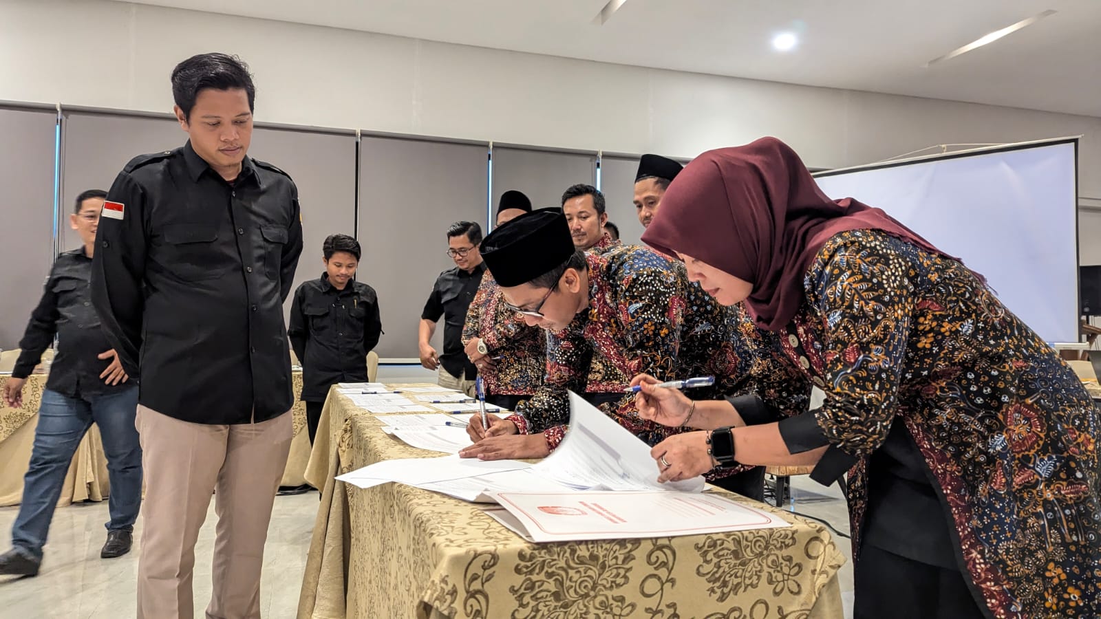KPU Rembang Tetapkan Hasil Perolehan Suara Pilkada 2024 - Pemerintah ... KPU Rembang Tetapkan Hasil Perolehan Suara Pilkada 2024 - Pemerintah ...